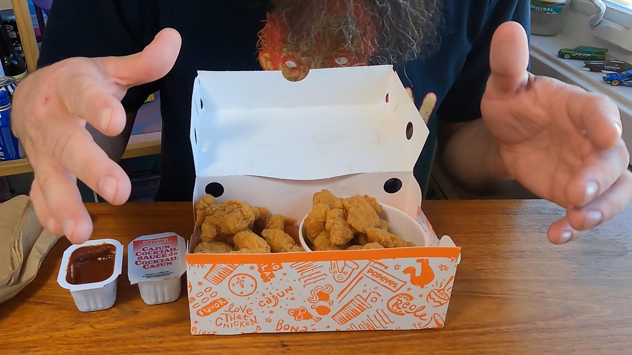 Trying Popeyes Shrimp for the FIRST Time - YouTube