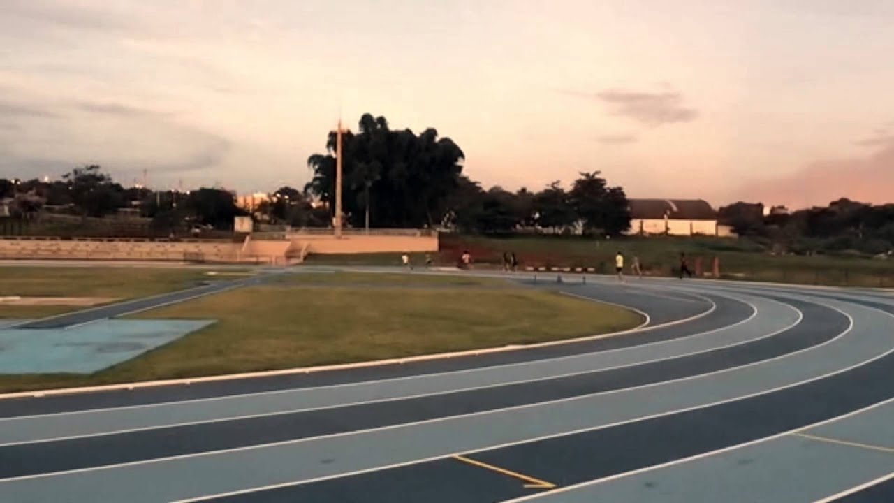 Atletismo - Corrida de meio fundo | FEFD - UFG 2015 - YouTube