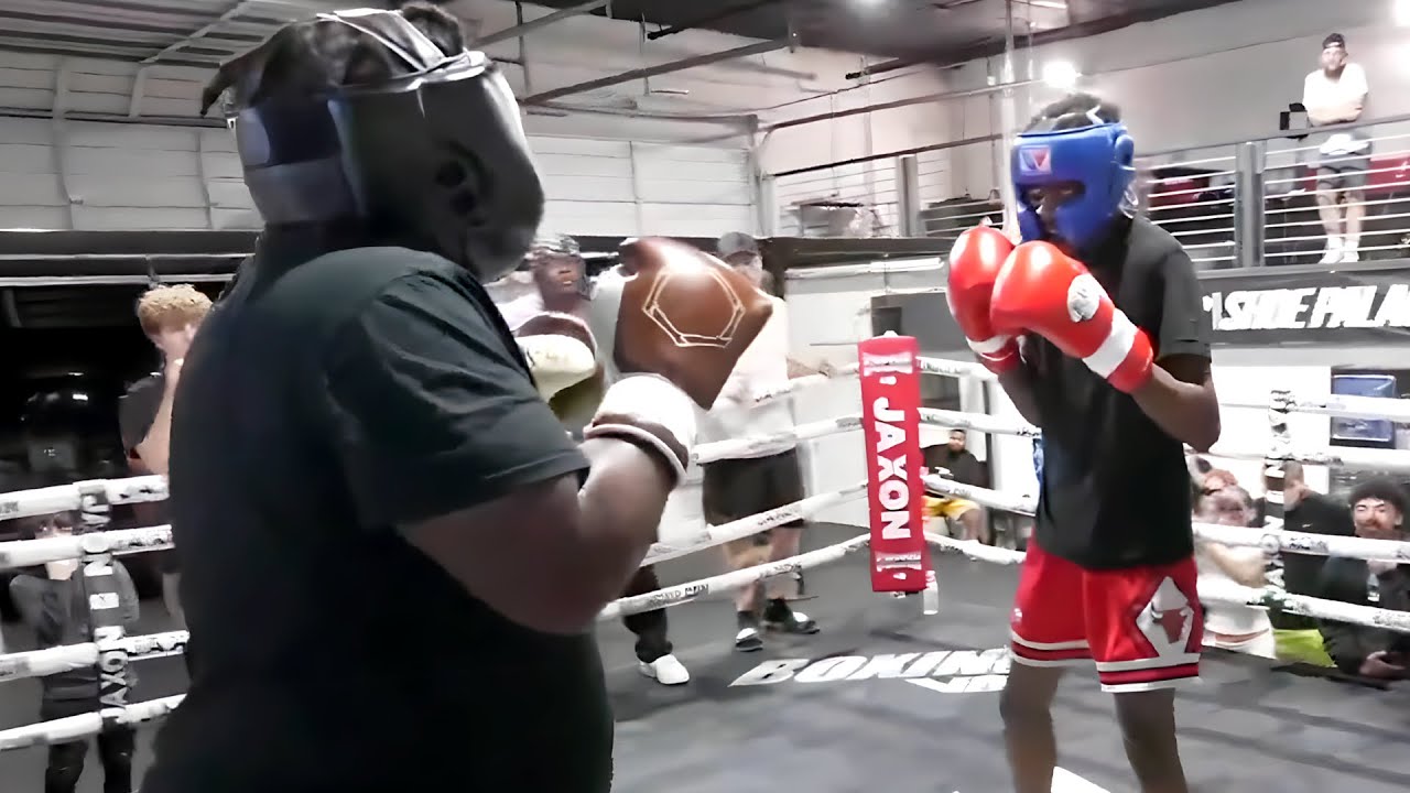 Chibu Vs Snaggymo (Official Boxing Match) - YouTube