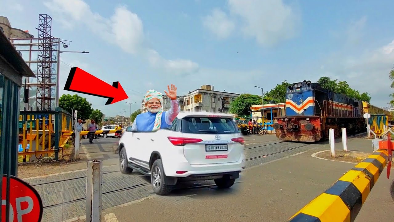 I Capture Modi ji in Fortuner Prime minister Spot On Indian Railget ...