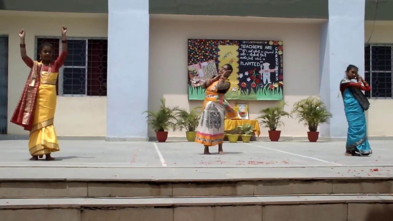 Assamese Dance Performance by Students on occasion of Teacher's Day ...