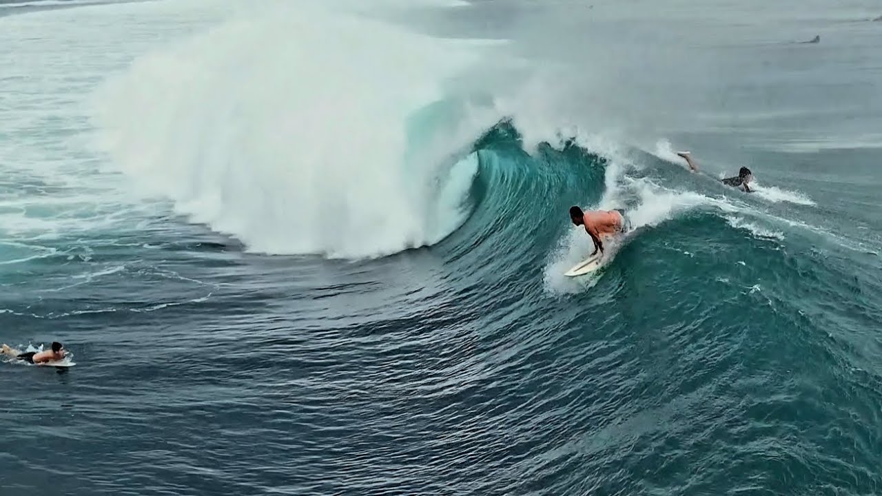 BIG WAVE IN THE WET SEASON - JAN 3 2025 - YouTube