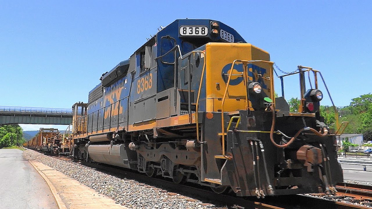A Lone CSX EMD SD40-2 Pulls a Loaded Rail Train - YouTube
