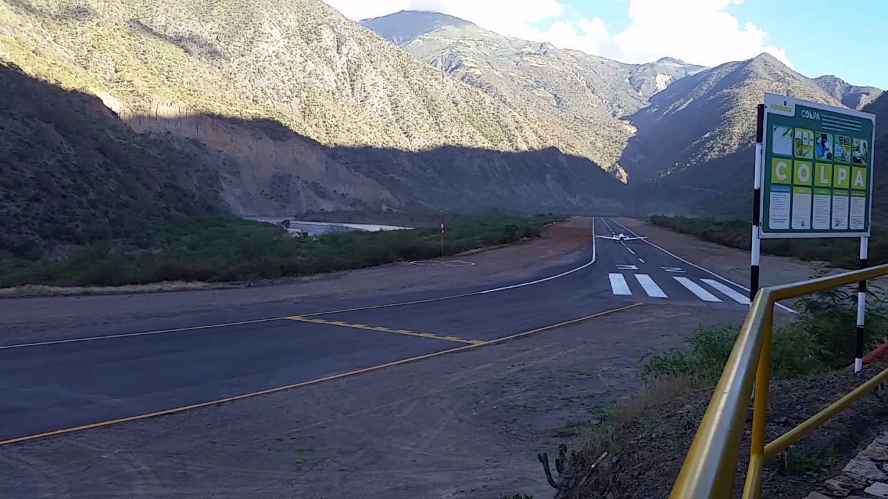 VUELO EN AEROPUERTO CHAGUAL (LA LIBERTAD - PERU) - YouTube