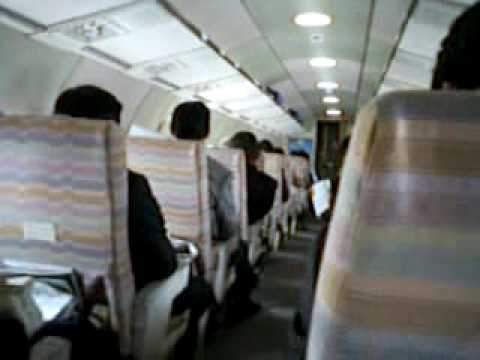 YS-11の飛行中の客室（機長のアナウンス入り）- Cabin view of airplane "YS-11". - YouTube