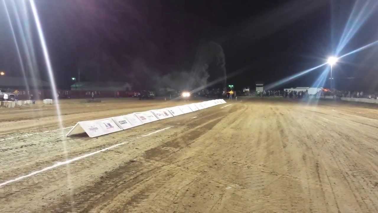 Mark Heitman's Diesel Super Stock Churning Dirt 2013 Richland Center ...