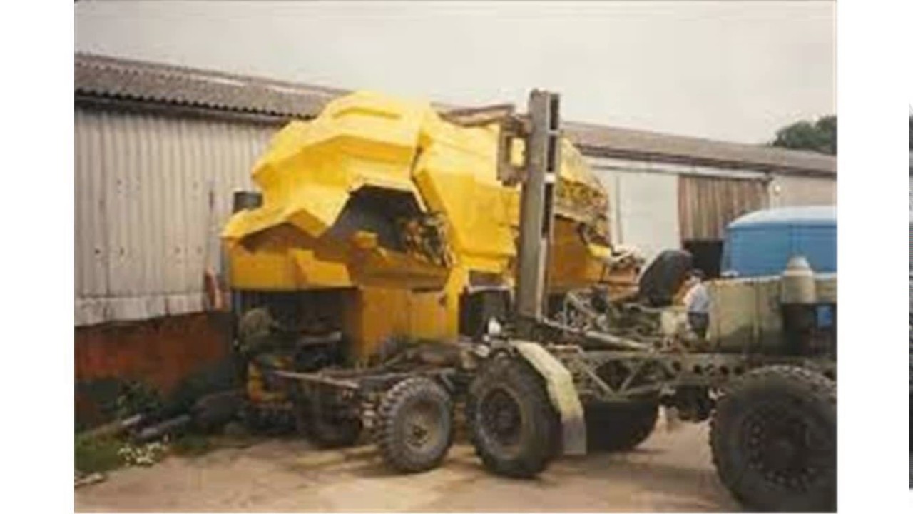 range rover judge dredd - YouTube