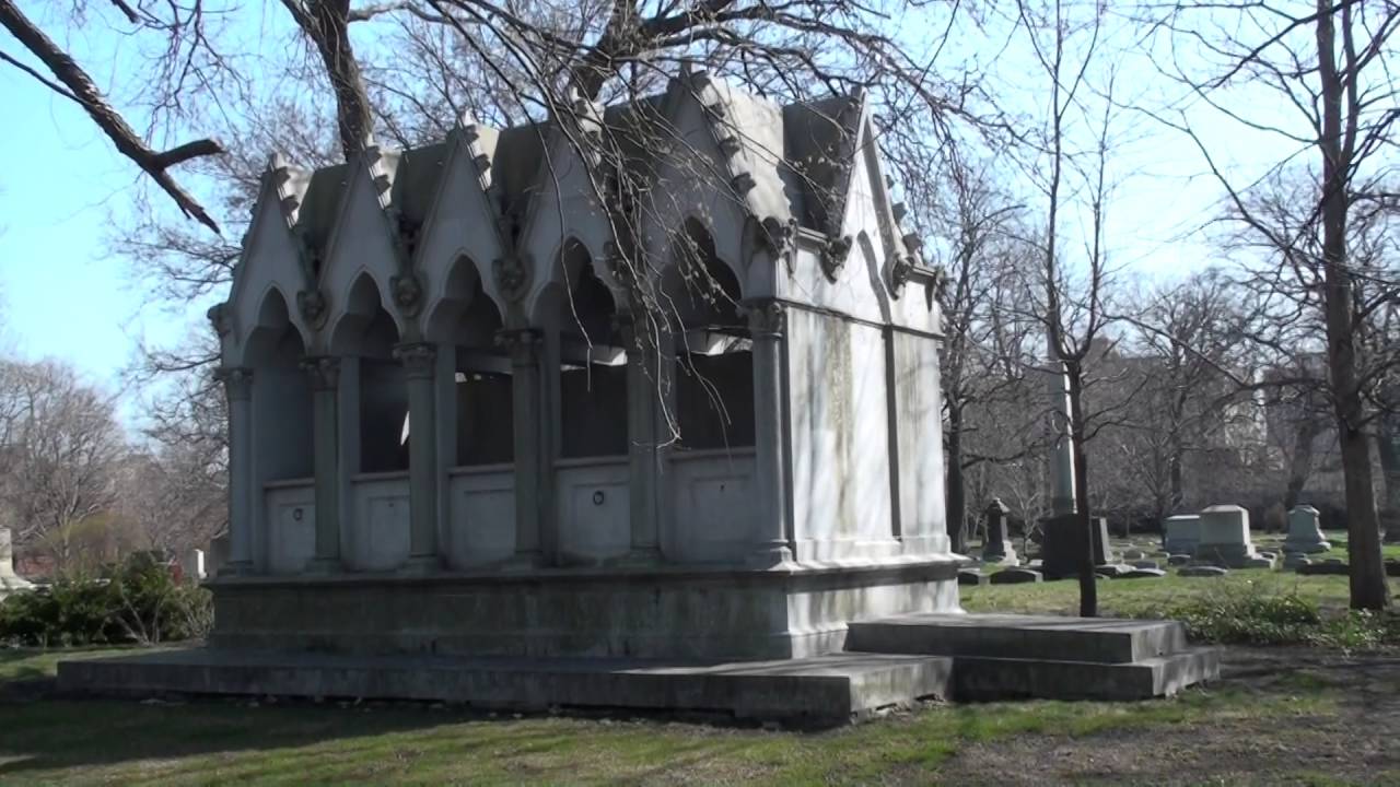 Three Historic Tombs At Chicago's Graceland Cemetery - YouTube