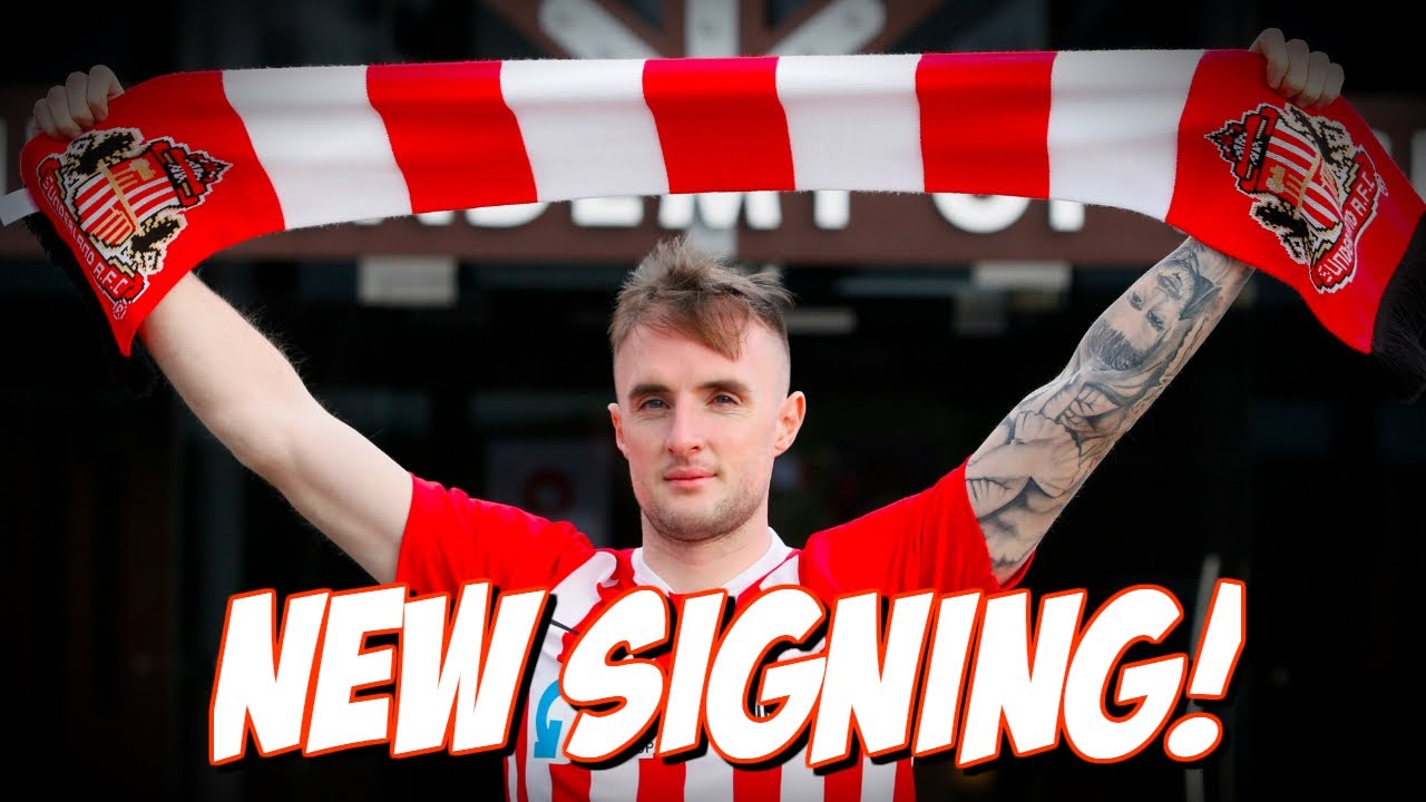 SUNDERLAND SIGN CARL WINCHESTER! - YouTube
