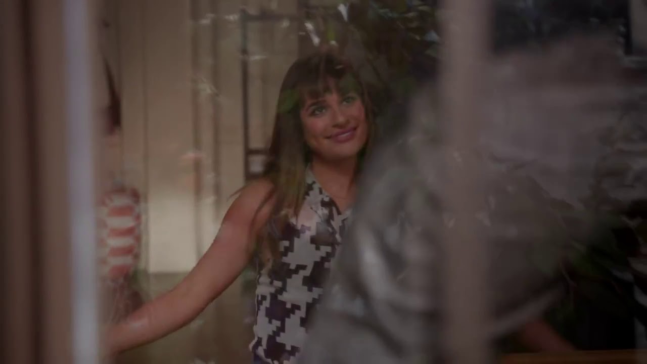 Glee - Barracuda full performance HD (Official Music Video) - YouTube