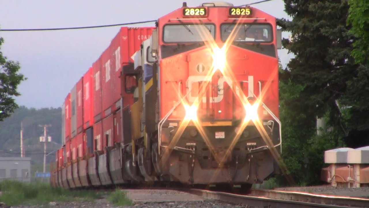 Long Stack Train CN 120 w/EMD Geep & DPU Passing thru Downtown Moncton ...