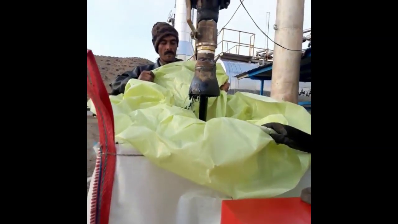 Loading 1000 MT Bitumen 60/70 in our bitumen factory - YouTube