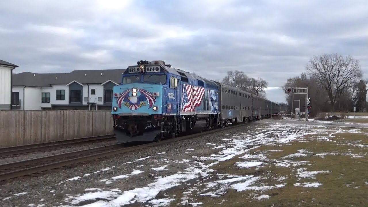 METX 120 at Mundelein, IL - YouTube