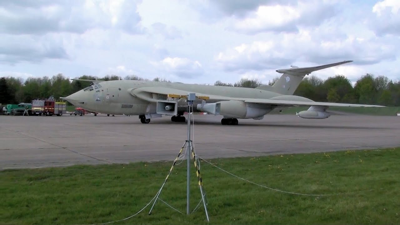 Great Sounding Victor Aircraft Jet Engines - YouTube