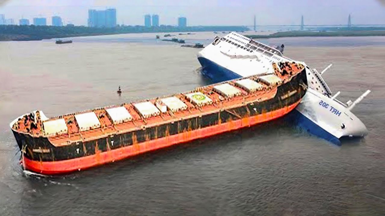 Most Spectacular Ship and Boat Fails and Funny Moments - YouTube