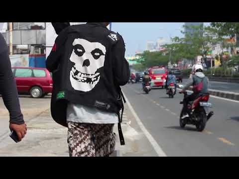 Planet Amnesiac - Terlalu Sempit [Official Music Video] #Musicvideo #videoclip #music