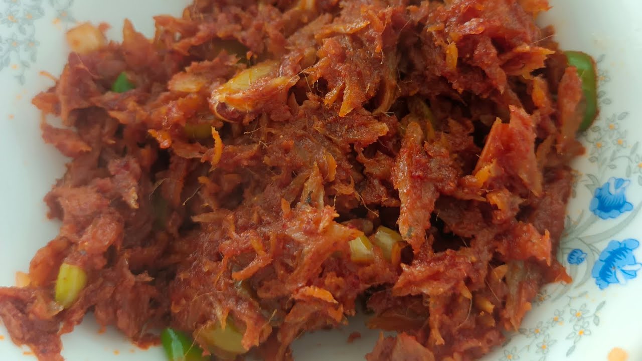 How to make suka bumbla keema recipe Gujrati style dry fish - YouTube