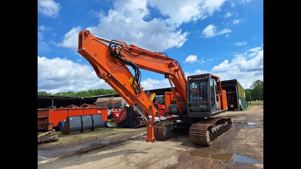 Hitachi ZX180LCN-3 - YouTube