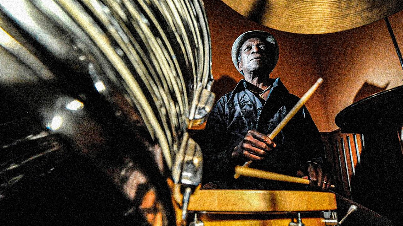 Tony Allen (feat. Damon Albarn) - Go Back (instrumental) - YouTube