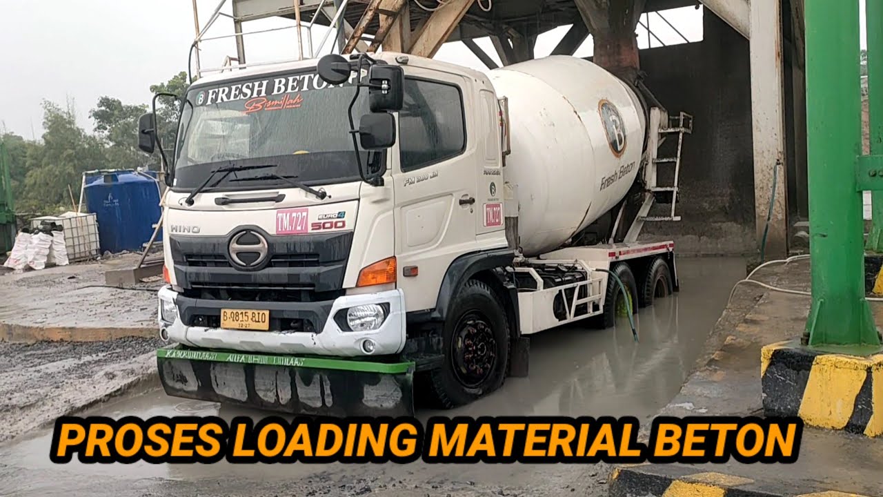 Proses Loading Material Beton Mobil Molen - Loading Truck Mixer ...