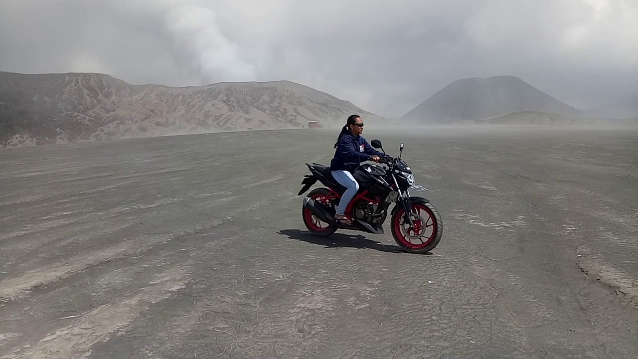 NAS @Ilma Bromo - YouTube