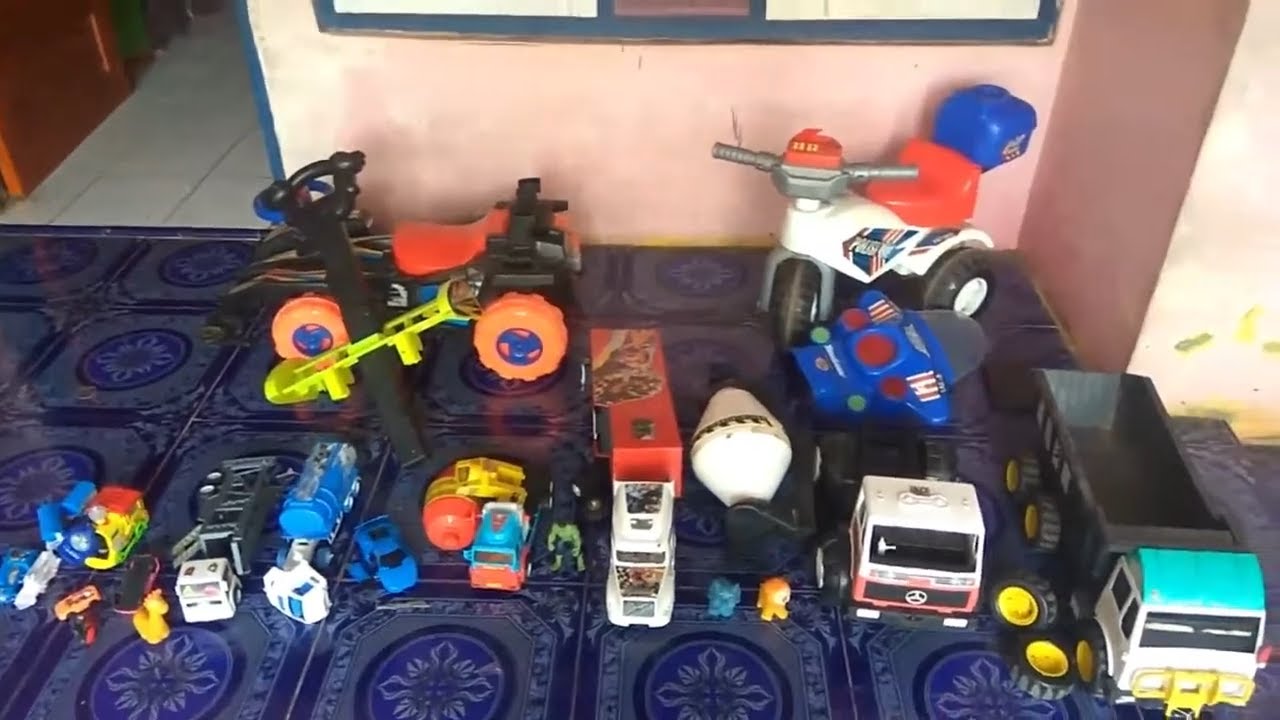 Menemukan Mainan Mobil Mobilan Rusak Banyak Sekali dan Memperbaikinya ...