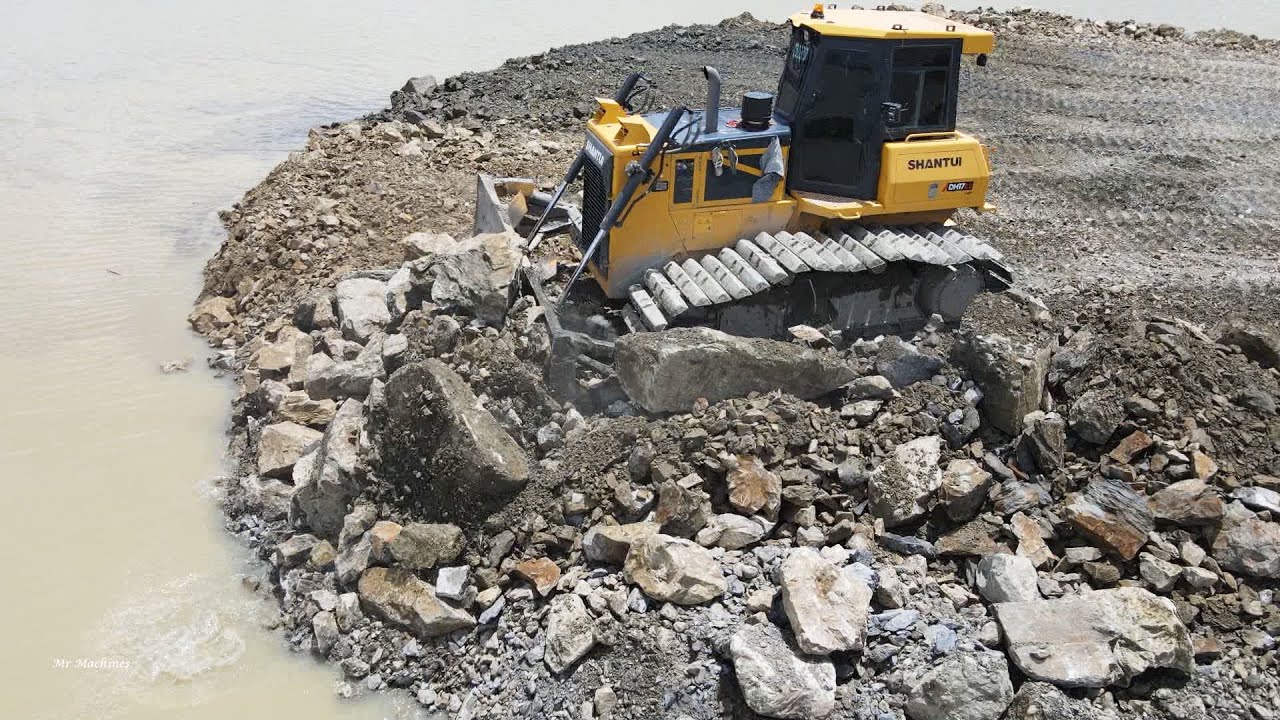 World Dynamic Operator Dozer Dump Truck Spreading Stone Rock Build a ...