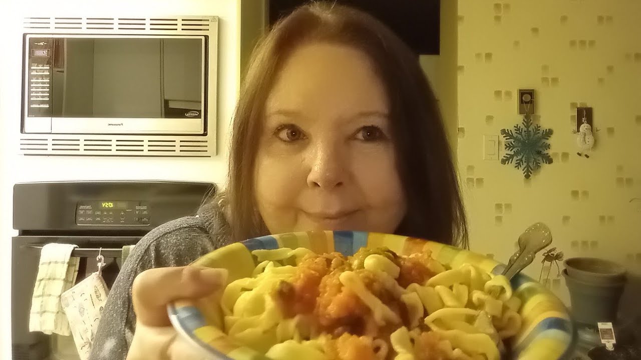 🍽My Messy Italian Kitchen: Homemade Tagliatelle & Fresh Tomato 🍅 Sauce ...