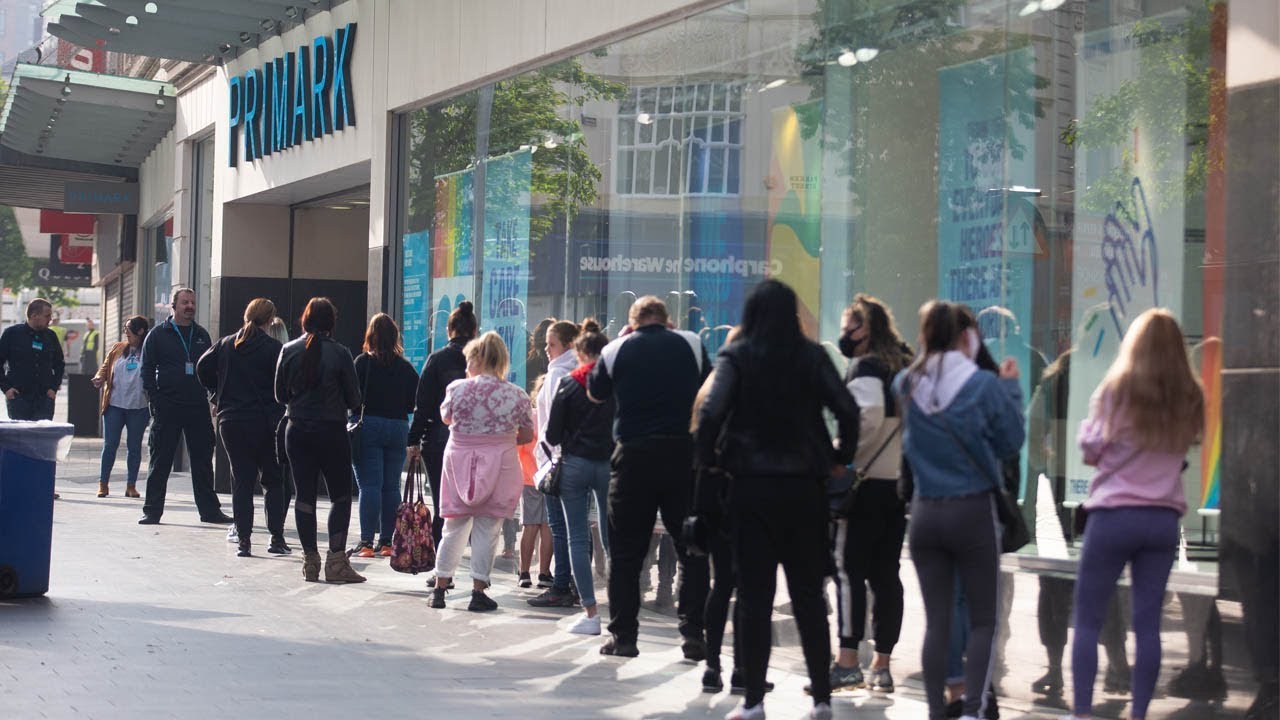 Shoppers Queue Outside Primark In Liverpool - YouTube