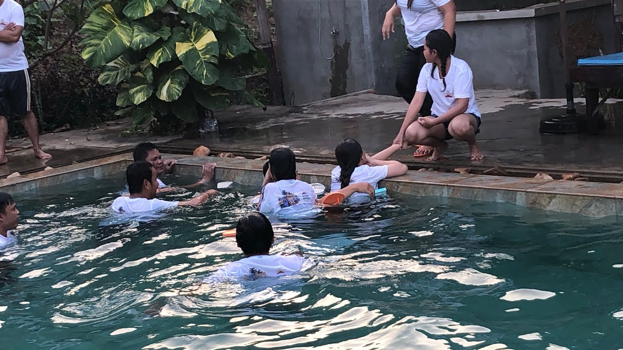 How to play game for team building - water on head - YouTube