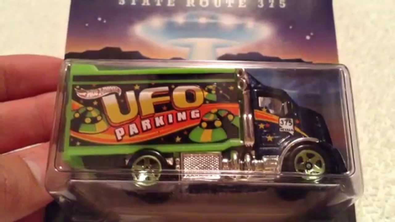 Hot Wheels UFO Hiway Hauler 2! (HW Road Trippin' Series) - YouTube