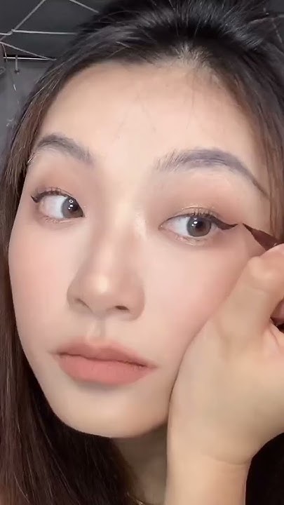 亚裔轻混血妆容教程来了 前面是单眼皮的妆 后面是添了几笔双眼皮的妆 Youtube