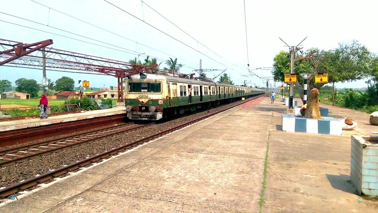 Conventional green EMU || Howrah Chandanpur local train run for destiny ...