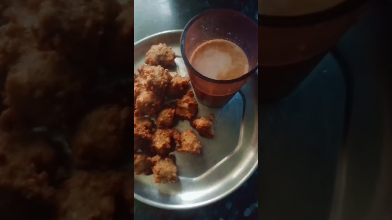 Barasat ke samay kisko chai pakode khane ka Sauk nahi hota🥰😋#tea # ...