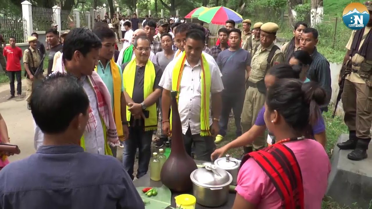 Ethnic food's street comes up in Haflong - YouTube