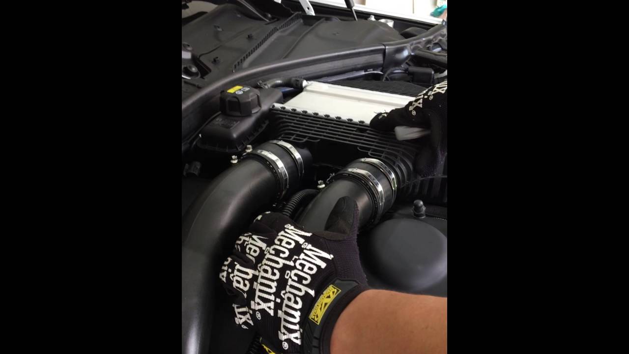 How to remove BMW M3/M4 F80/F82 DME Unit from Engine Bay - Part 5 - YouTube