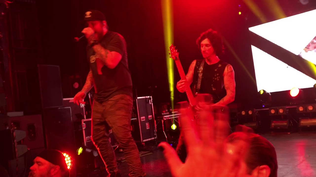 The Final Episode | Asking Alexandria | (HD) Live in Chicago - YouTube
