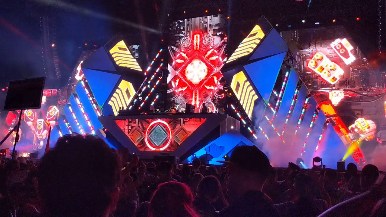 Andy C - White Flag Double Drop - EDC 2019 - YouTube