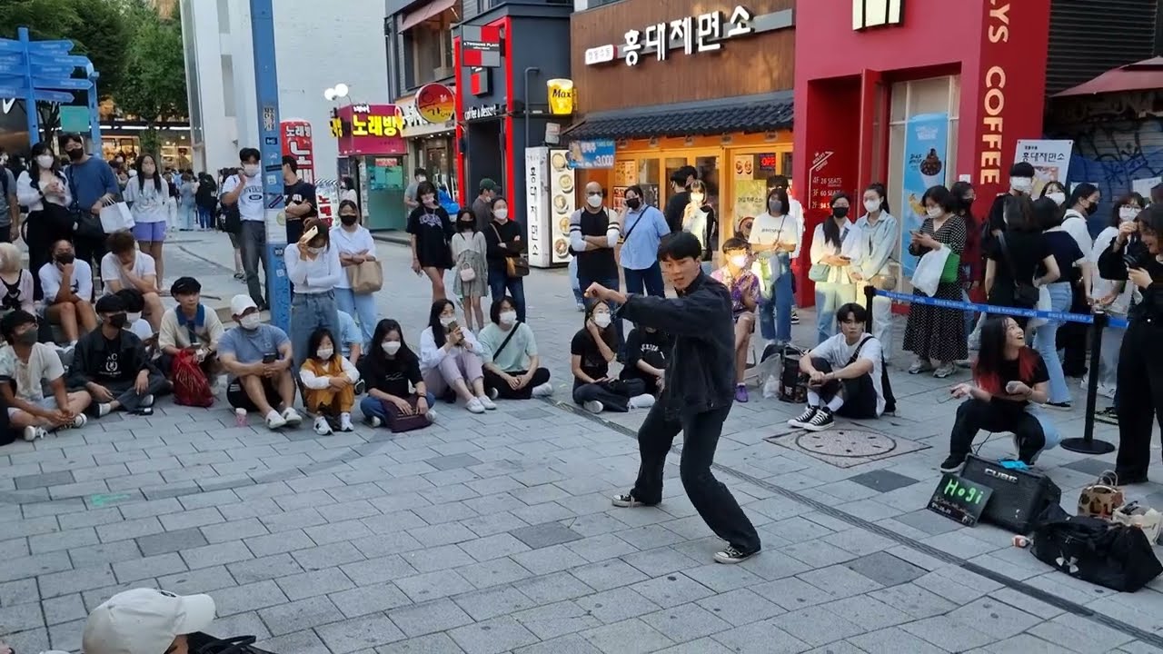 SATURDAY. HOGI. DYNAMIC PASSION BUSKING. HONGDAE STREET. - YouTube