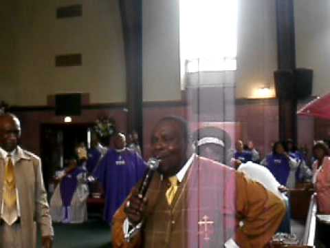Pastor Bernard Sutton Preaching on 10/16/2011 - YouTube