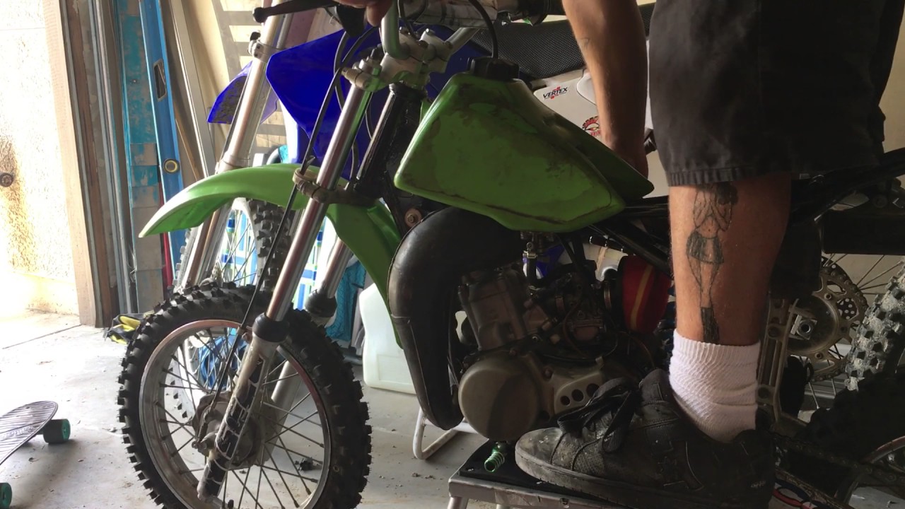 Kx60 first start after bottom and top end rebuild. - YouTube