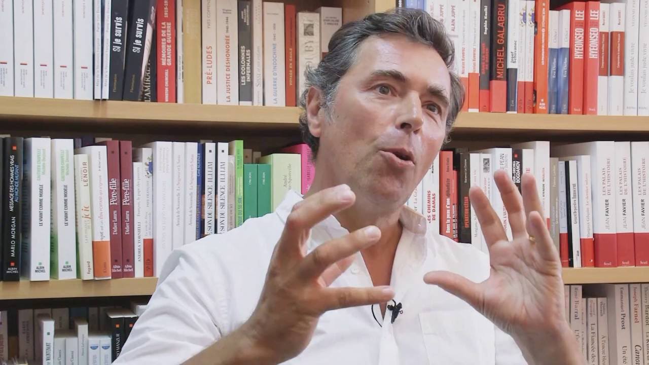 Interview de Frédéric Couderc pour son nouveau roman Le jour se lève et ...