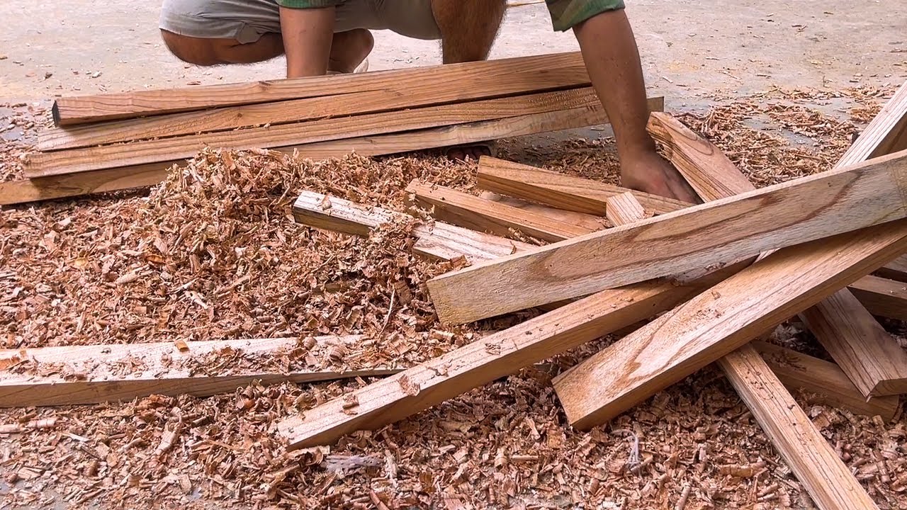 Making Effective Use Of Recycled Wood - The Carpenter Has Created A ...