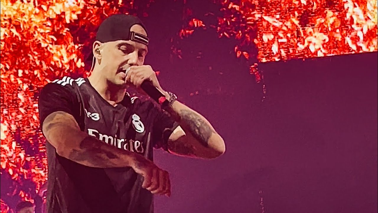 Raf Camora [Konzert Zürich 26.5.2022] Adriana - YouTube