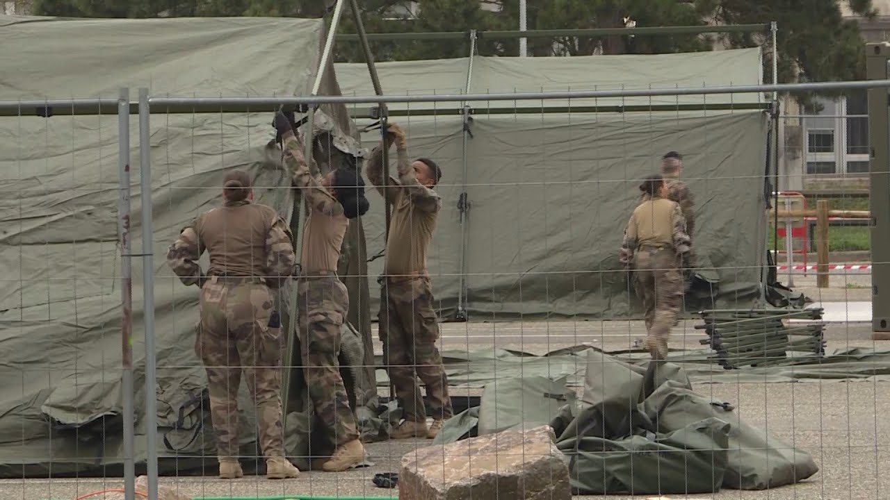 Coronavirus: French field hospital begins to take shape | AFP - YouTube