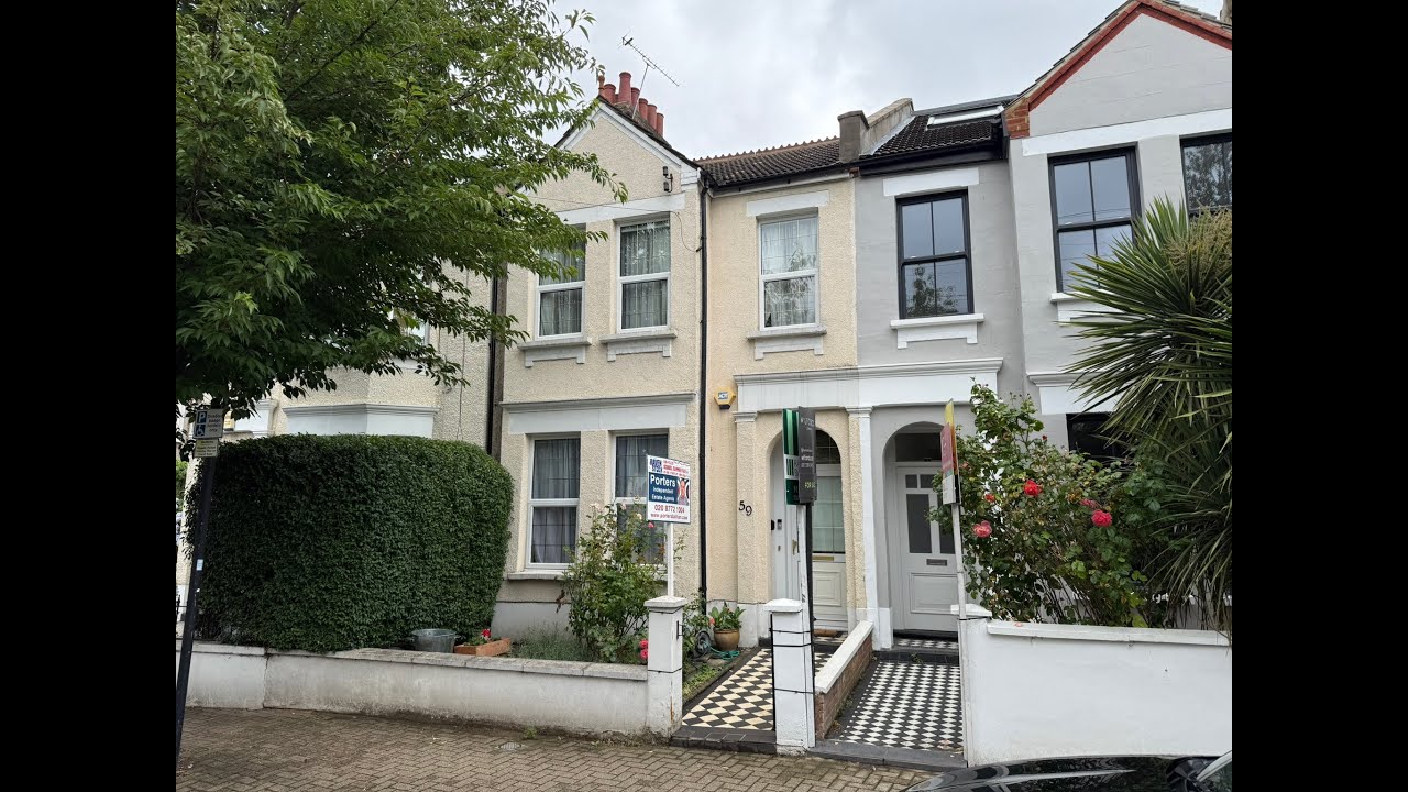 House project for sale in Balham, possible to refurbish, upgrade the ...