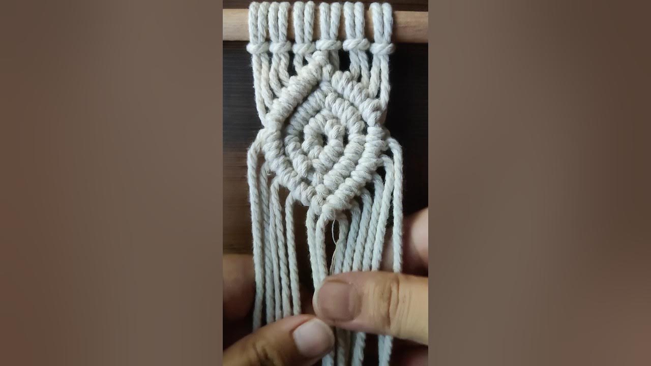 Macrame pattern #macrame #knot #macramè #tutorial #macramepattern #beginners #macramedesign # ...