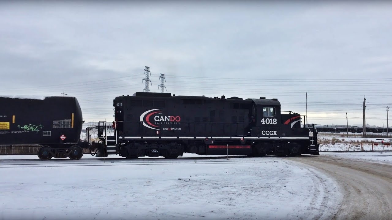 CANDO CCGX GP9RM 4018 Drags Oil Cars South At Railway Ave Edmonton ...