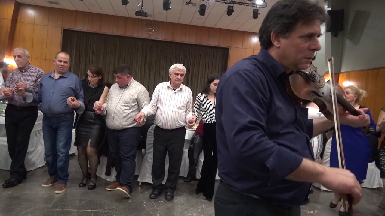 ΚΟΠΗ ΠΙΤΑΣ ΑΔΕΛΦΟΤΗΤΑΣ ΛΕΣΙΝΙΤΣΑΣ 2/2/2019-βιντεο 10 - YouTube