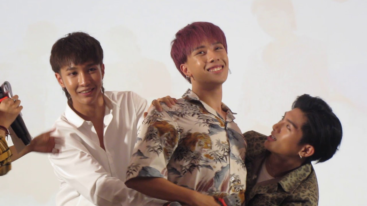 [180729] Nicky tay chạm rốn tạo dáng chuẩn (Monstar 2nd Fanmeeting ...